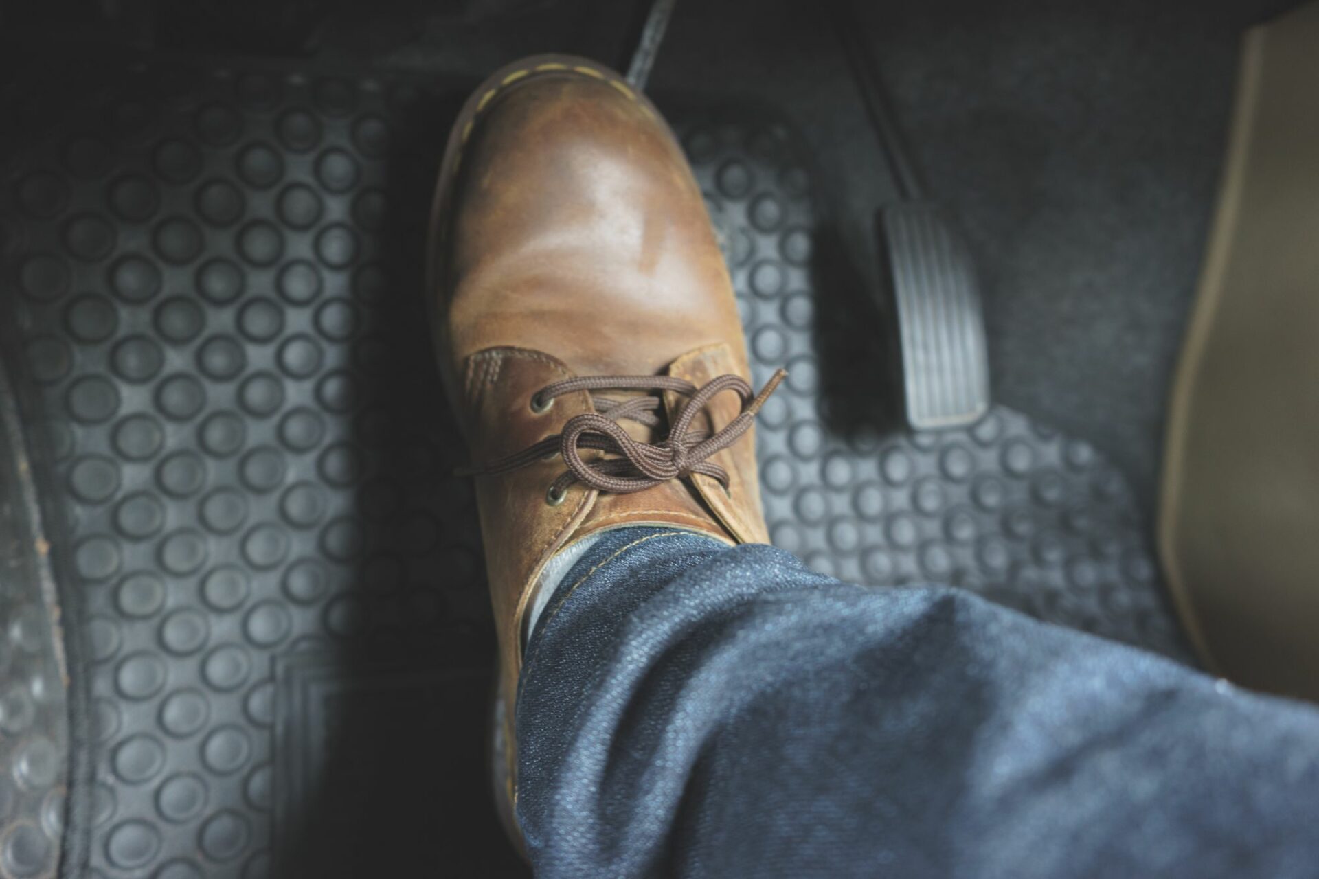 8 Warning Signs Your Brakes are Faulty