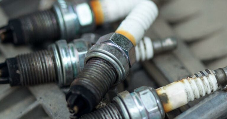 Spark Plug Tembaga Atau Iridium? Panduan Mudah Pilih Palam Pencucuh