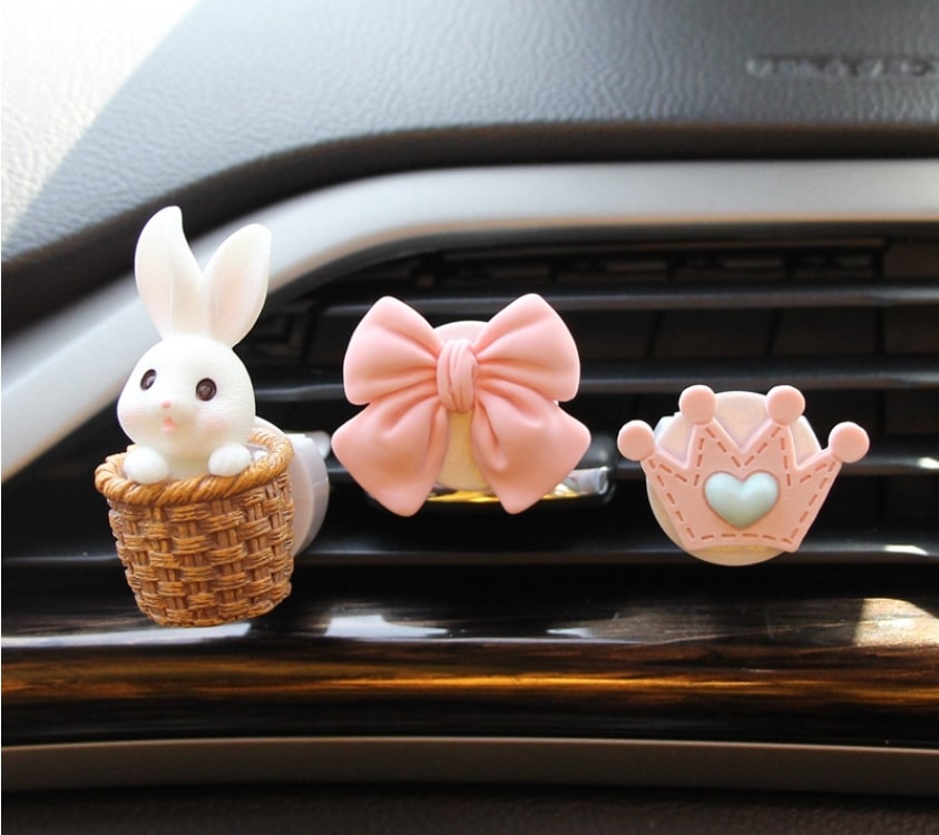 8 Cute Car Accessories to Personalize Your Vehicle